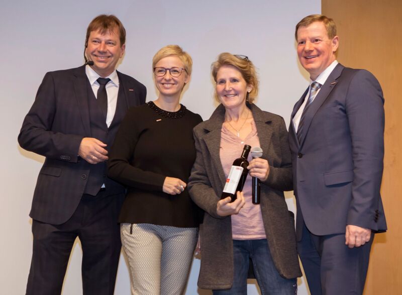 Angehende Klosterwirtin Veronika Leonhartsberger ist 4000. WKO-Mitglied ...