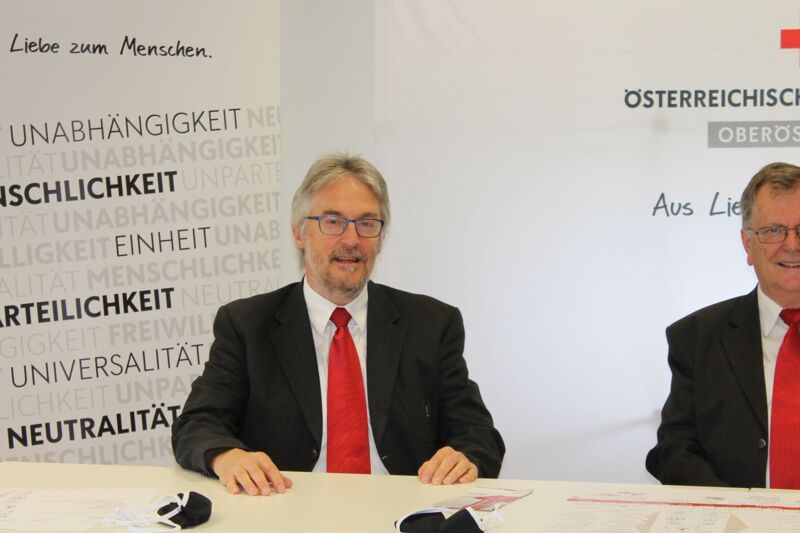 Josef Frauscher übergibt Bezirksleitung des Rieder Roten Kreuzes an ...