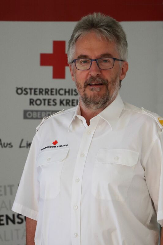 Josef Frauscher übergibt Bezirksleitung des Rieder Roten Kreuzes an ...