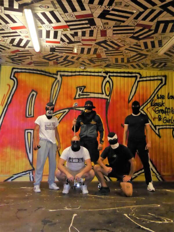 Fußball-Graffiti in Linz: Sonderausstellung im Mural Harbor-Museum