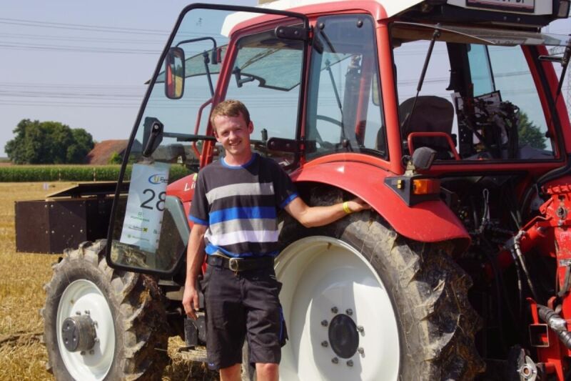 Karl Scherrer verteidigt seinen Titel beim Landesentscheid Pflügen