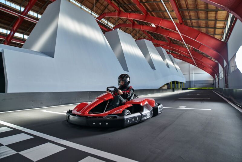 Erste Rotax-E-Kart-Racing Arena der Welt in Linz eröffnet