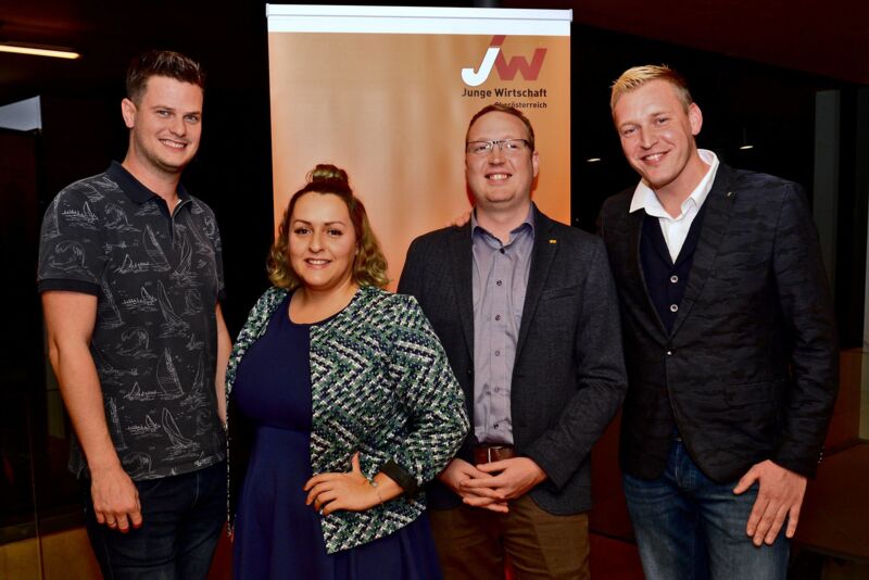 Tobias Luger folgt David Falkner als Bezirksvorsitzender der JW Eferding