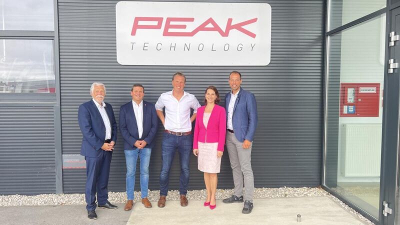 Hotspot für die Weltraumtechnologie: Ministerin besuchte Peak Technology