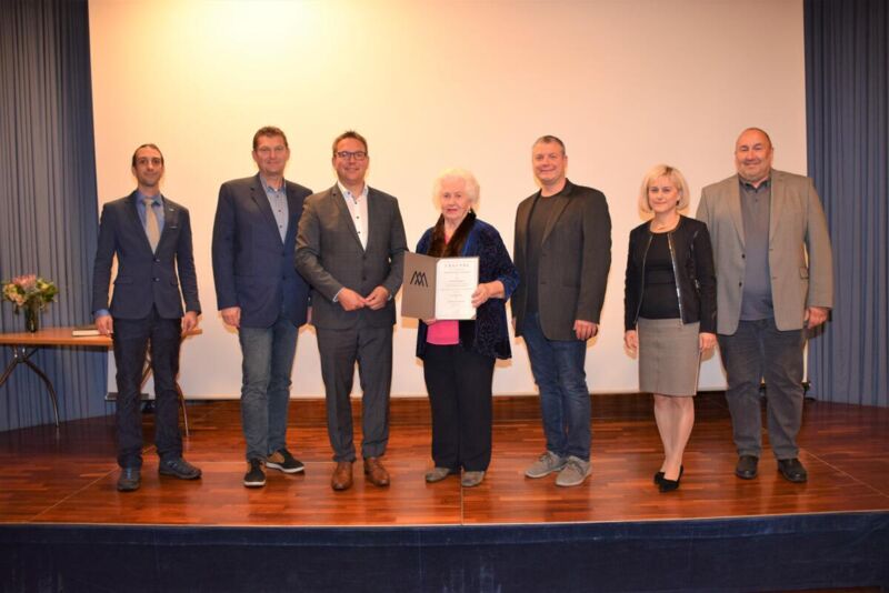 Erika Lininger erhält Amstettner Sozialpreis