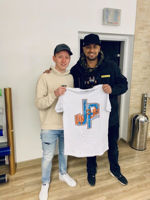 Jungdesigner Lucas Pfeil: „Ich will ein Zeichen setzen, dass meine ...