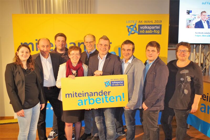 ZsammStehen mit und für Josef Hager