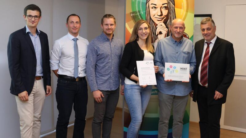 Mittelschule Neumarkt-Kallham erhält MINT Gütesiegel