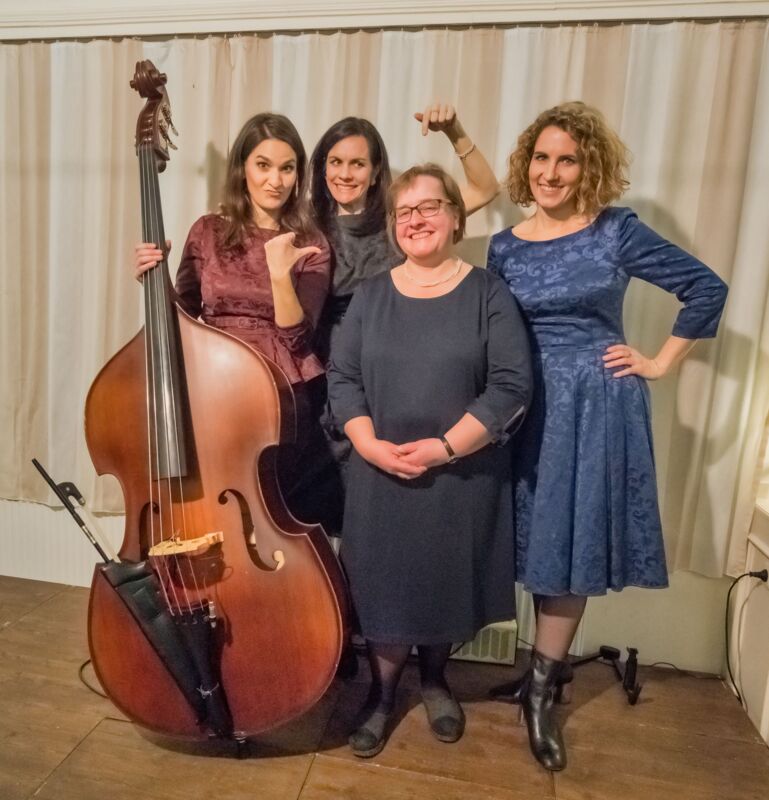 Brillanter Dreigesang der Schick Sisters erklang im Spitaler Kulturcafé