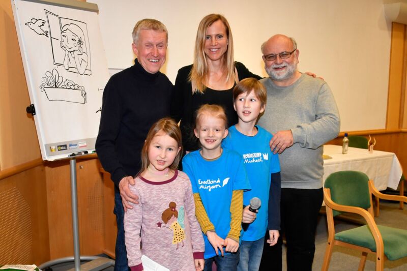 Berührendes Benefizfest herzgeliebt mit prominenten Gästen