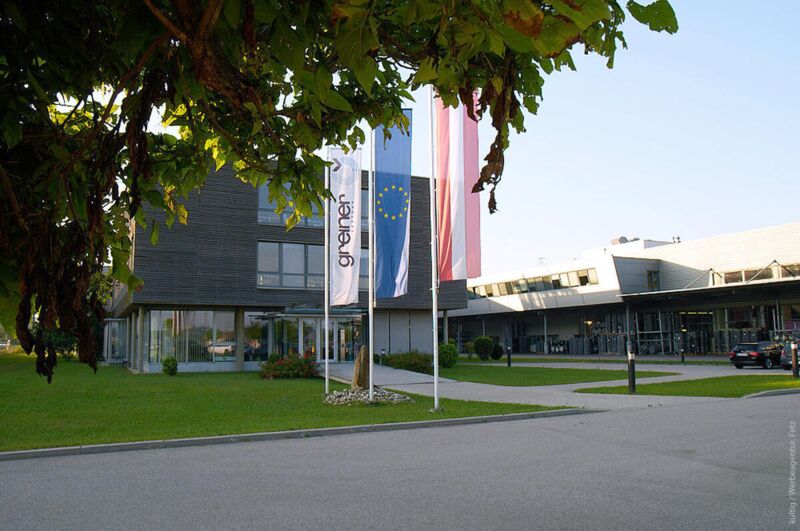 Neveon verkauft das Fertigprodukt-Automotive-Geschäft Perfoam