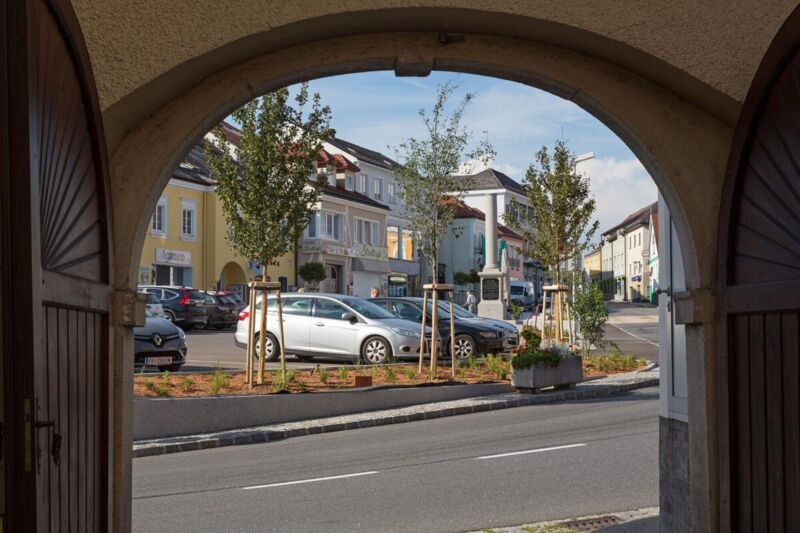 Stadtplatz neu gestaltet
