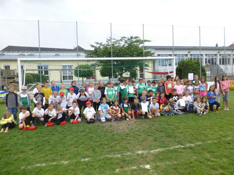 Zweiter Volksschulcup in der TuS Arena