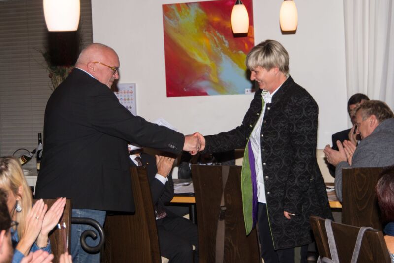 Birgit Singer übernimmt bei den Aisttaler Kaufleuten das Ruder