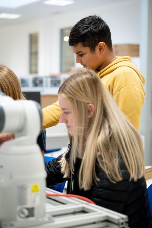 Freude über neuen Industry Space an der HTL Braunau
