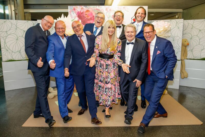 Ein bezaubernd frühlingshafter Charity Abend für die Kinderhilfe