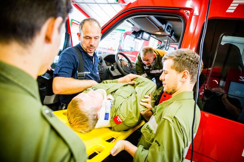 Feuerwehrler absolvierten Ersthelfer-Schulung