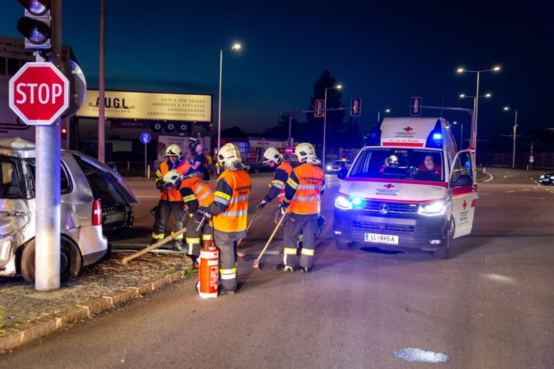 Unfall auf der Trauner Kreuzung