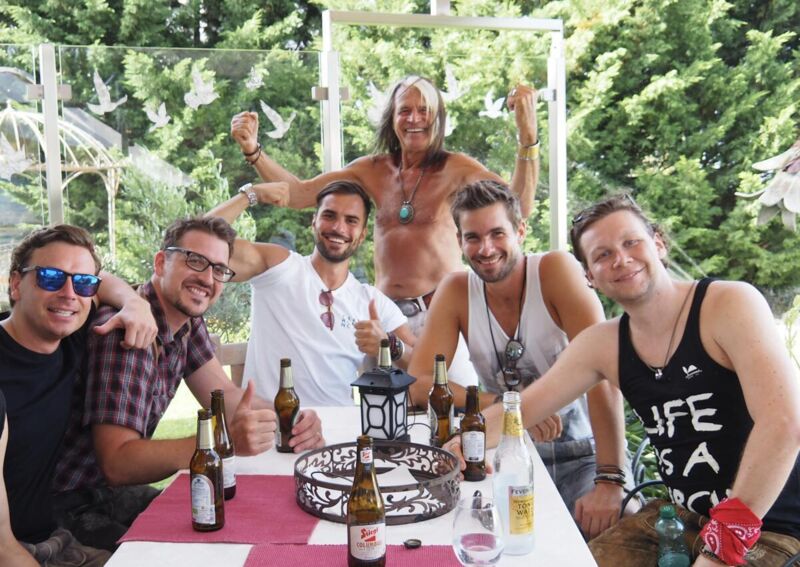 Mountain Crew performt Klassiker mit Waterloo