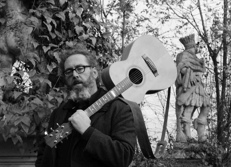 Solo-Künstler Walter Pucher auf der Bühne im Kowalski am Dienstag, 24 ...