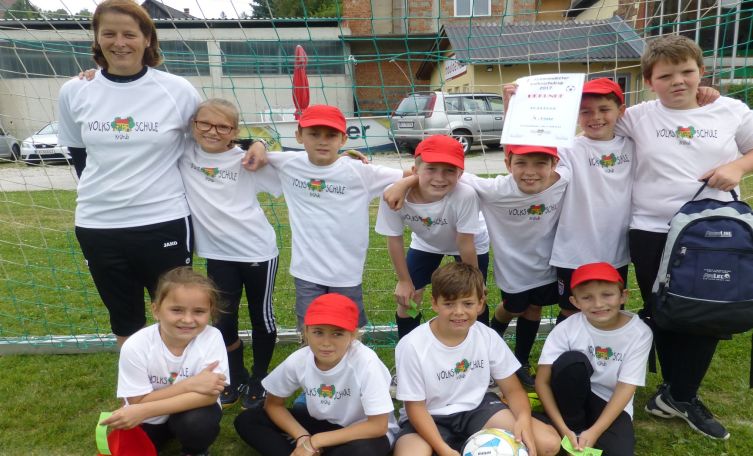 Zweiter Volksschulcup in der TuS Arena