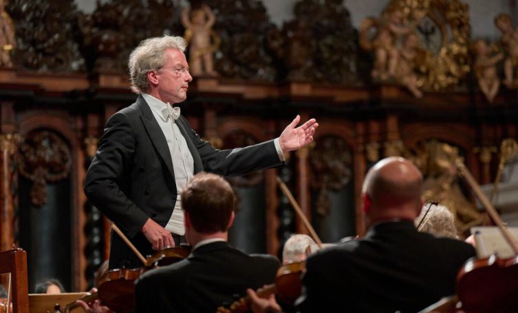 Franz Welser-Möst und Cleveland Orchestra begeistern mit Bruckners Neunter